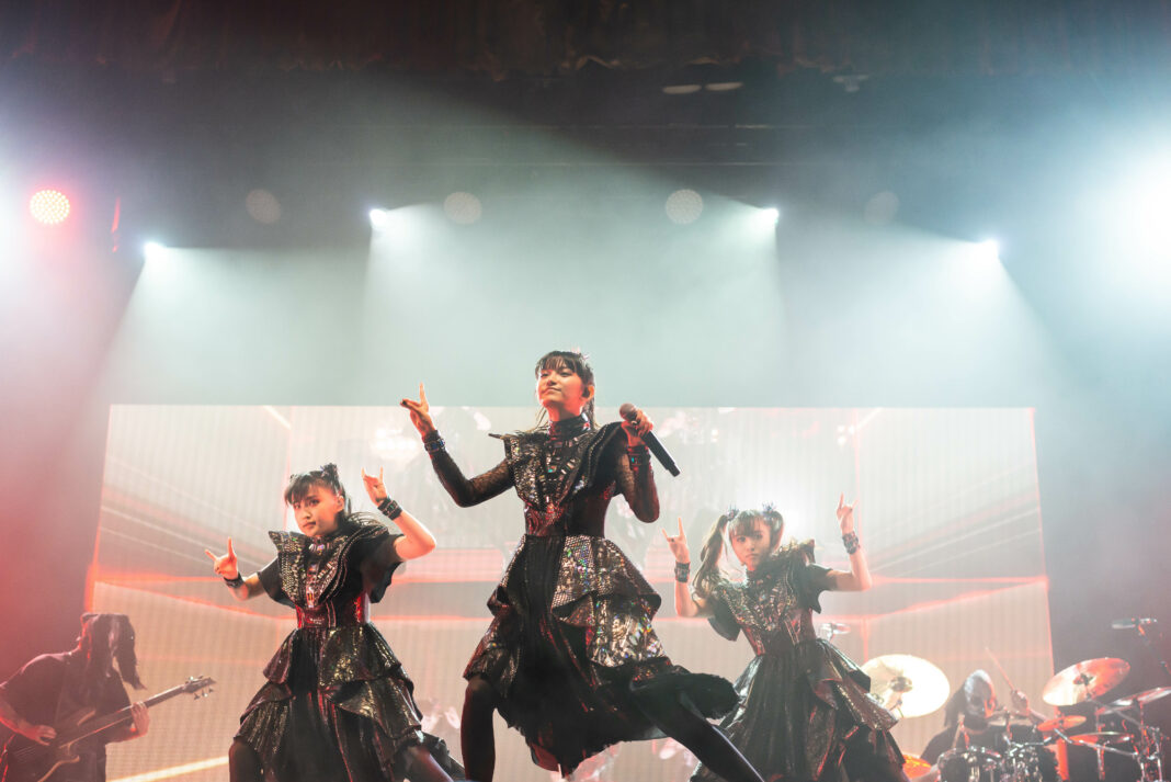 PHOTOS: BABYMETAL brings bouncy, head-banging pop metal to Chicago