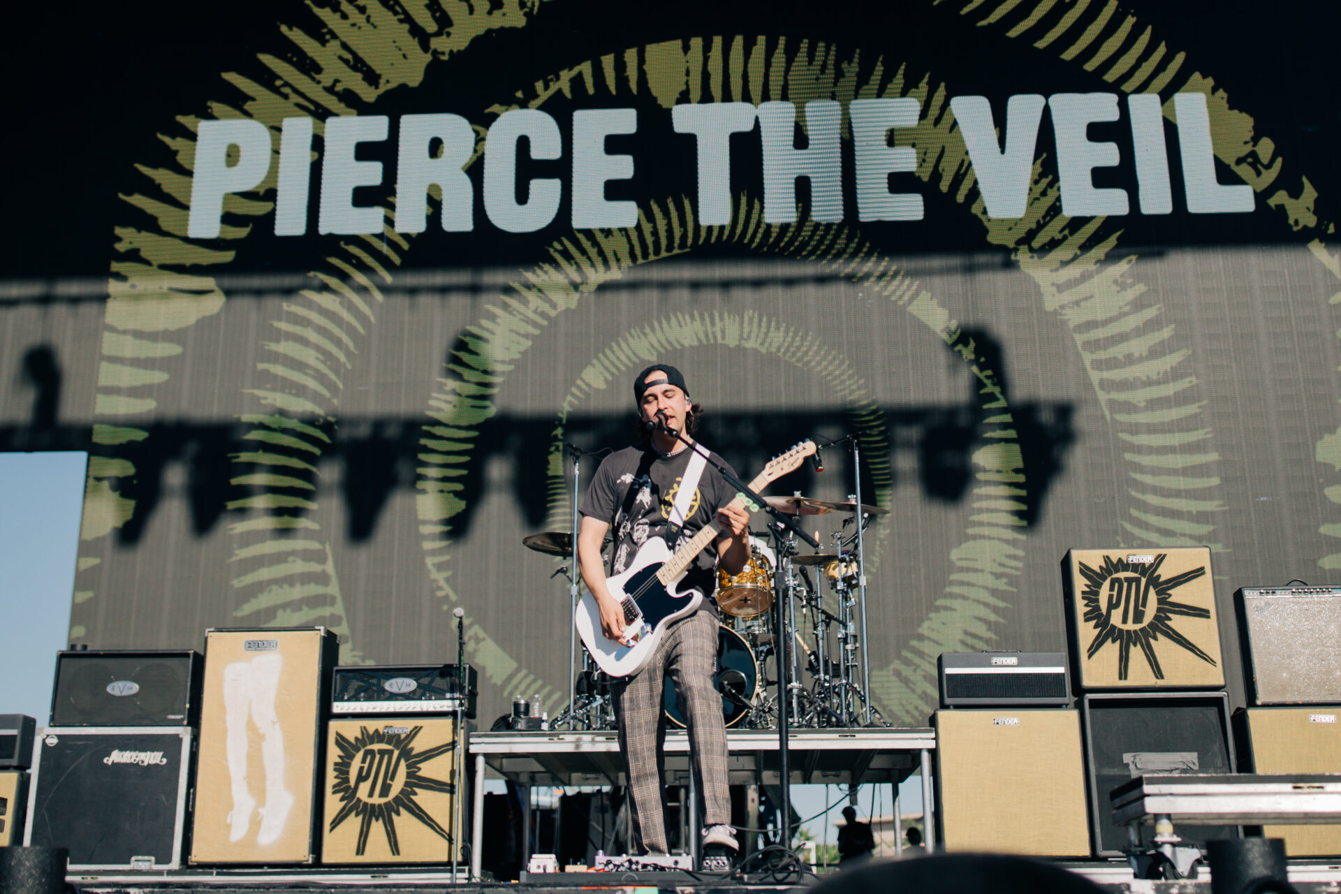 Pierce The Veil On Their New Album Jaws Of Life, Performing At When We ...