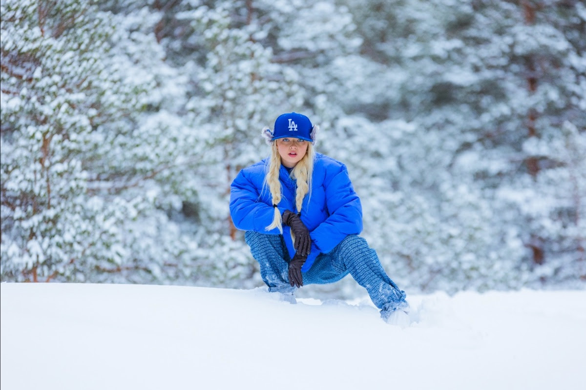 Rising star Joalin shares self-produced new single “La Chica-cá”