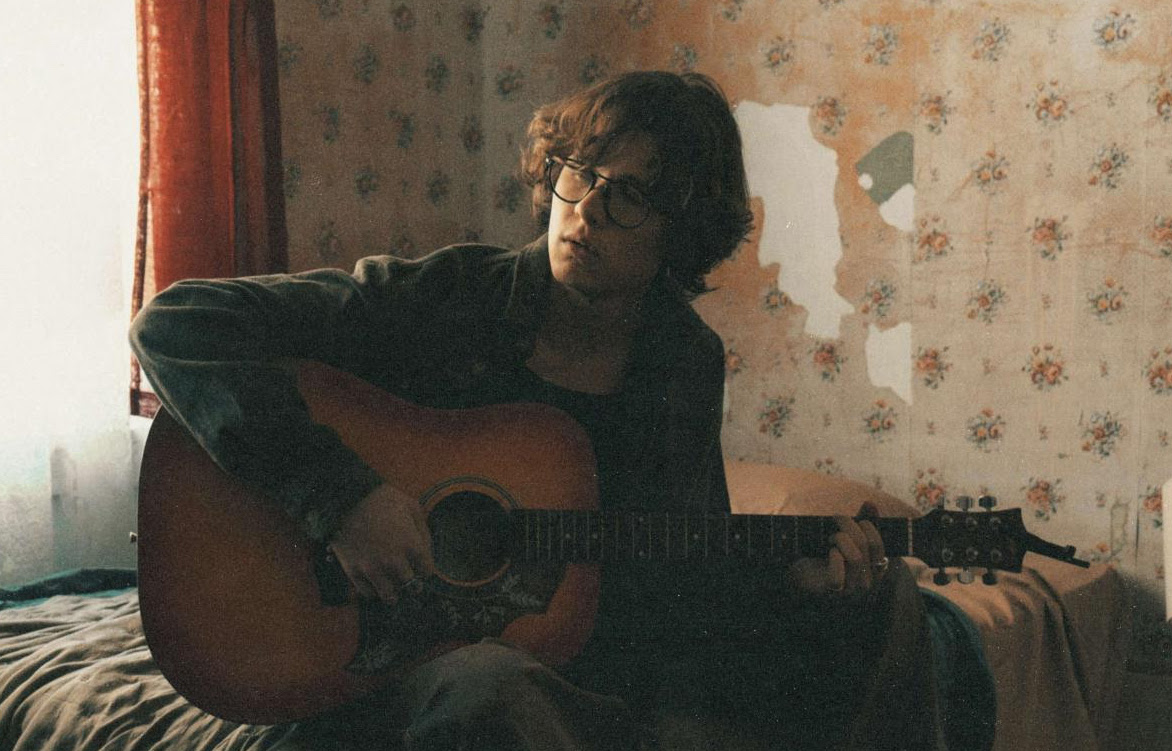 David Kushner releases "Hero" + announces North American tour