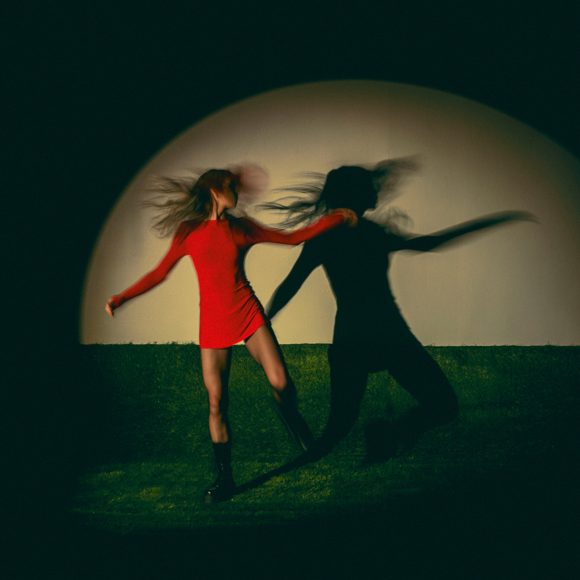 Taylor Acorn announces 'Survival in Motion' + shares title-track