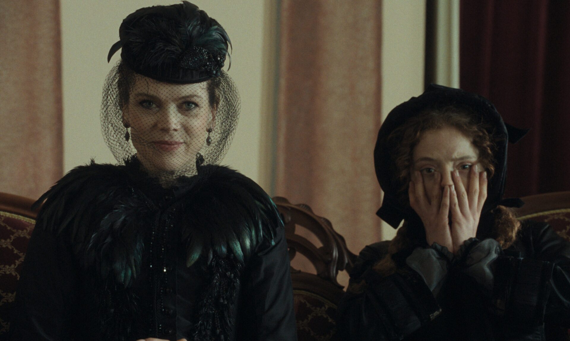 'The Ugly Stepsister' Twists Up 'Cinderella' In All It's Grisly Glory ...