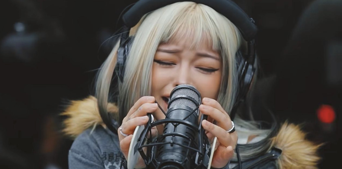 Who’s the “Screaming Girl” Taking Over Your Feed? We’ll Tell You ...